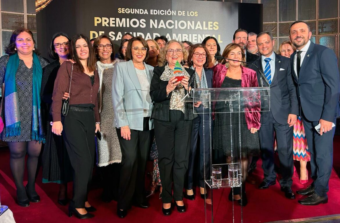 Isabel Marín recibe el II Premio Nacional de Sanidad Ambiental | SESA